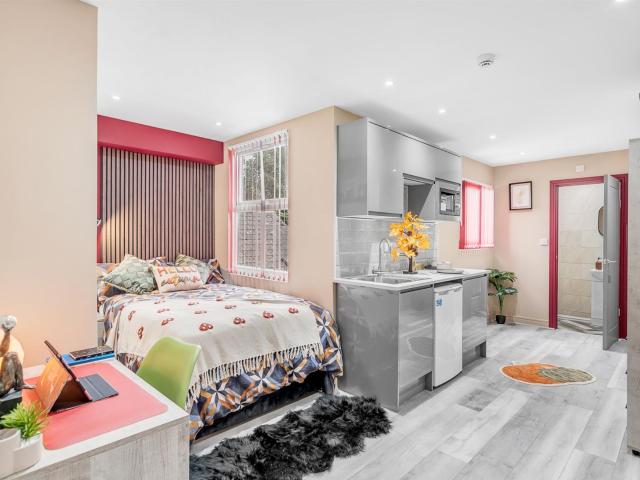 1 bedroom Studio flat to rent