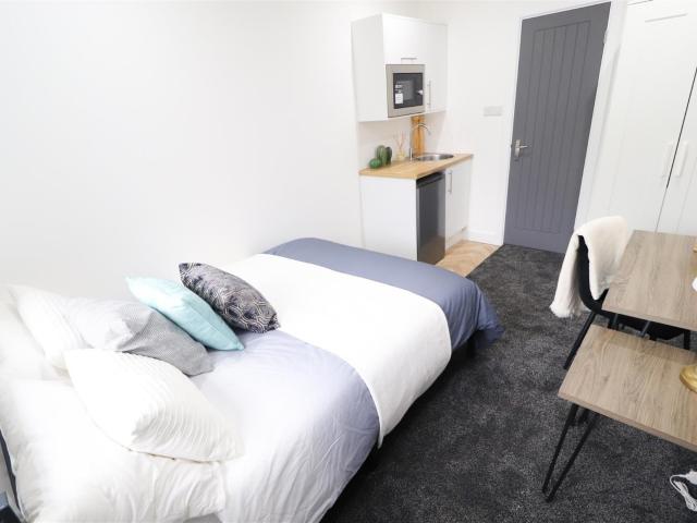 1 bedroom Studio flat to rent