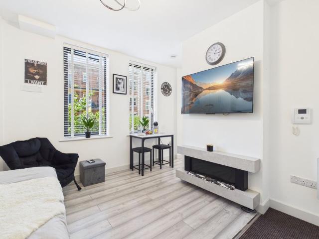 1 bedroom Studio in East Street, Reading