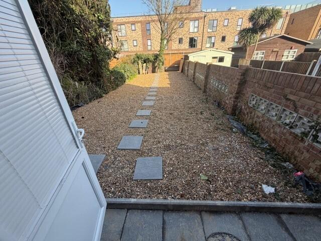 1 bedroom studio to rent