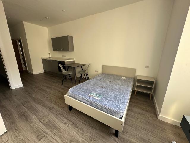1 bedroom studio to rent