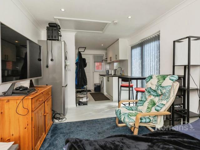 1 bedroom studio to rent