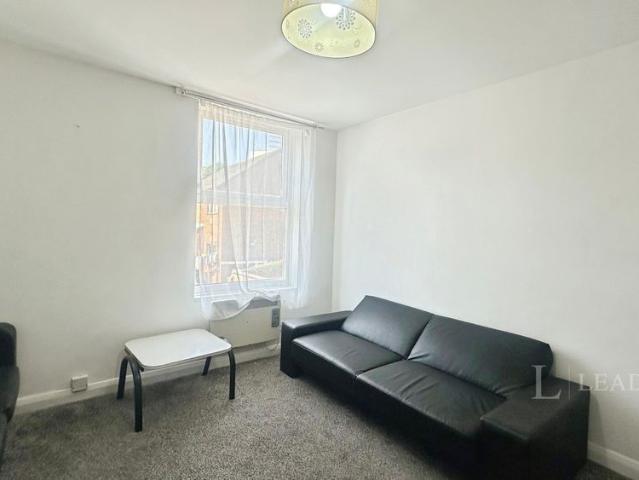 1 bedroom studio to rent Cardigan Street, Luton, Bedfordshire, LU1
