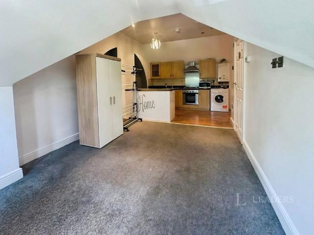 1 bedroom studio to rent Brantwood Road, Luton, Bedfordshire, LU1