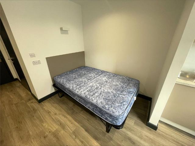 1 bedroom studio to rent Dumfries Street, Luton, Bedfordshire, LU1