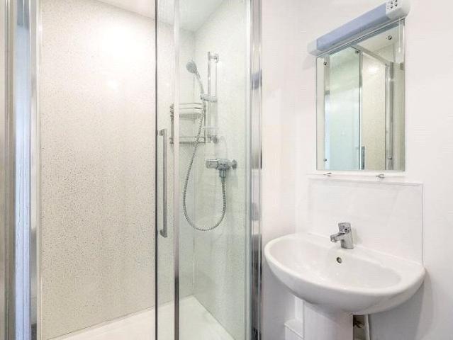 1 bedroom studio to rent Fawcett Road, Southsea, Hampshire, PO4