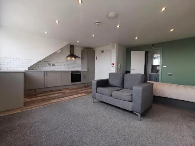 1 Bedroom Studio To Rent In Hanover Street, Swansea, SA1