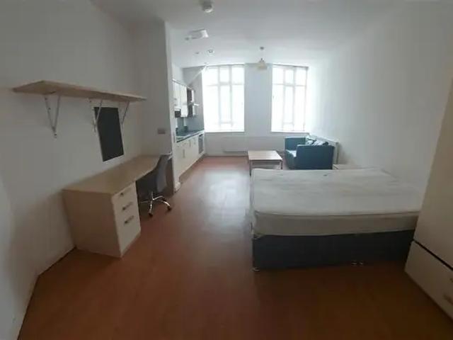 1 Bedroom Studio To Rent In The Kingsway, Swansea, SA1