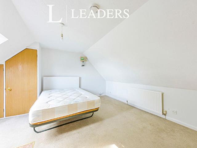 1 bedroom studio to rent Radlett Road, Frogmore, St. Albans, Hertfordshire, AL2
