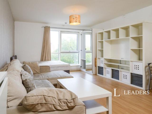 1 bedroom studio to rent The Roundhouse, Gunwharf Quays, Portsmouth, PO1
