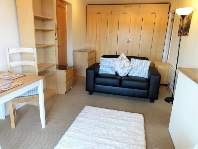 1 Bedroom Studio