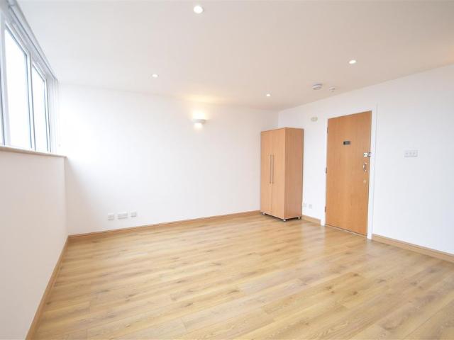 1 bedroom studio