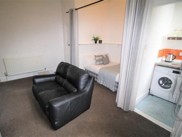 1 Bedroom Studio