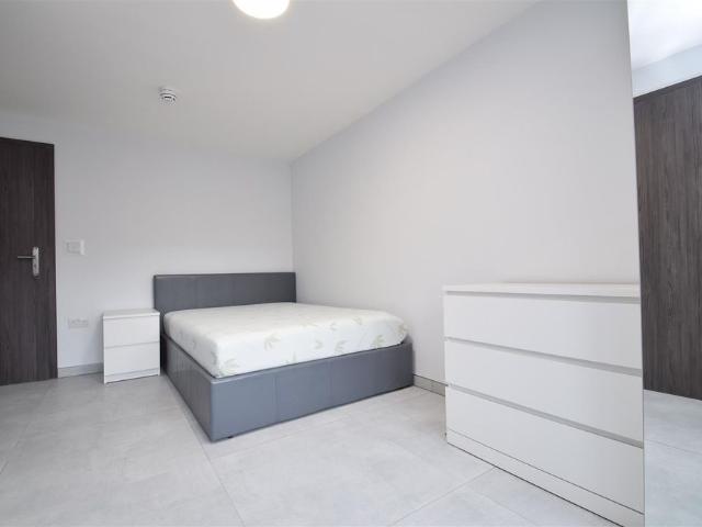 1 bedroom studio
