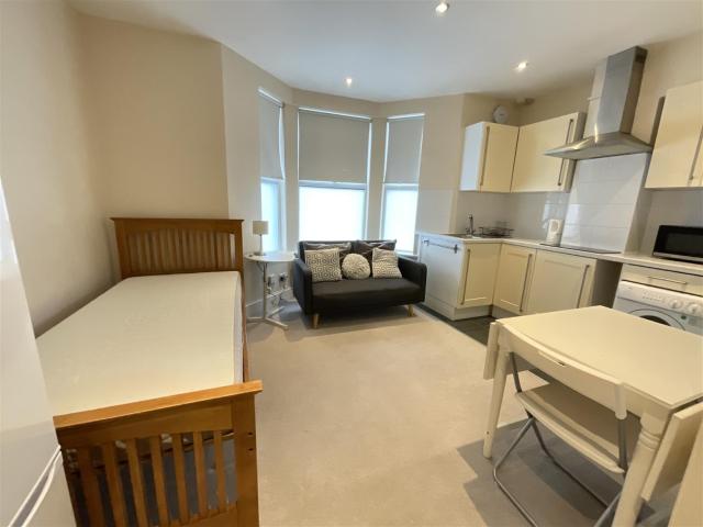 1 Bedroom Studio