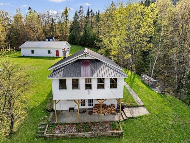 1 bedroom, Stewartstown NH 03576 102668289