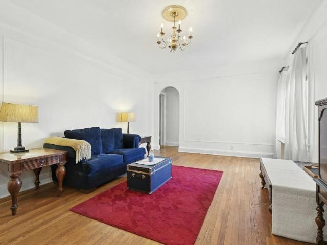 1 bedroom, Sunnyside NY LS97049260