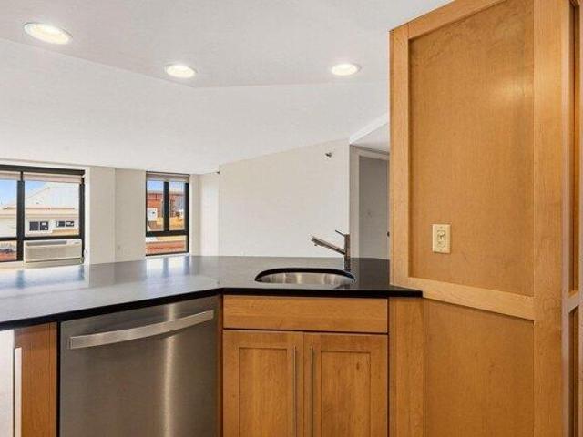 1 bedroom, Portsmouth NH 03801 105095256