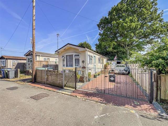 1 Bedroom Park Home Mobile Home