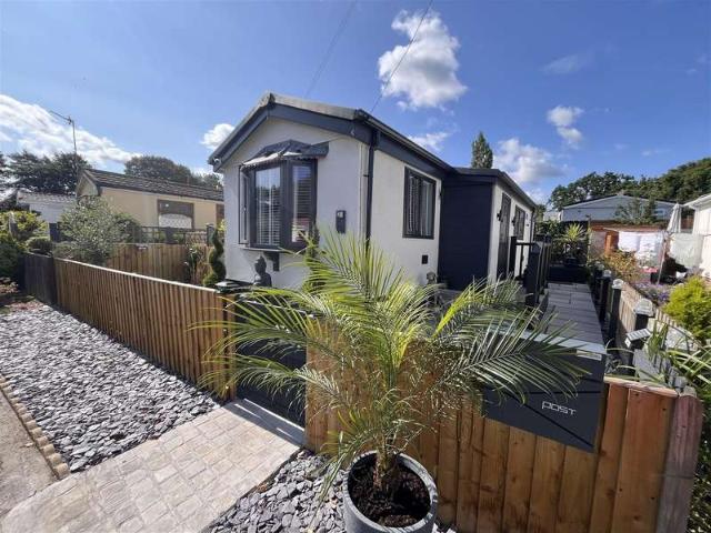 1 Bedroom Park Home Mobile Home
