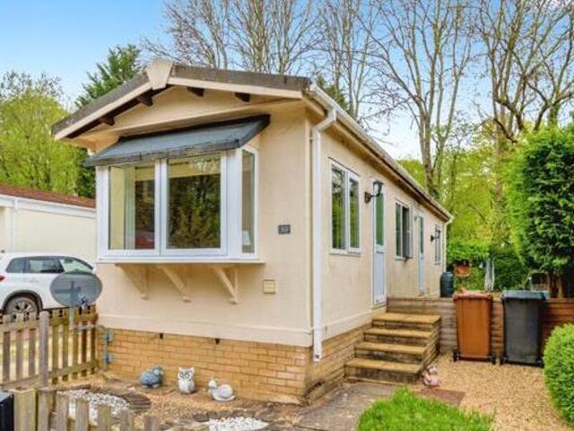 1 Bedroom Park Home For Sale In North Baddesley, Southampton