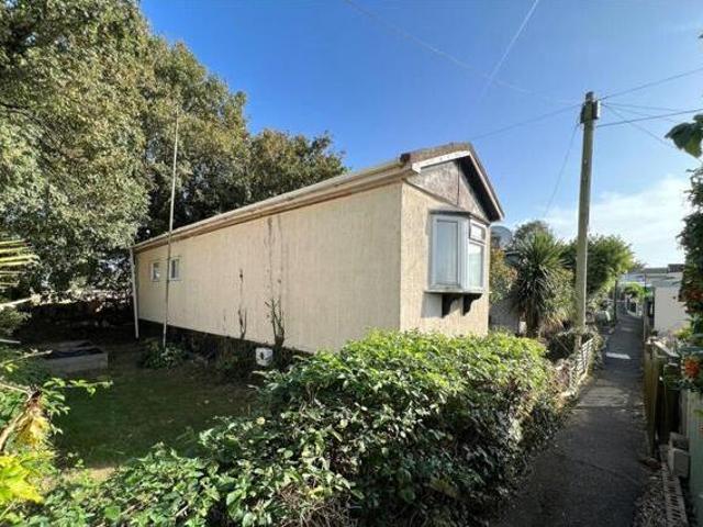 1 Bedroom Park Home For Sale In Hullbridge, Hockley