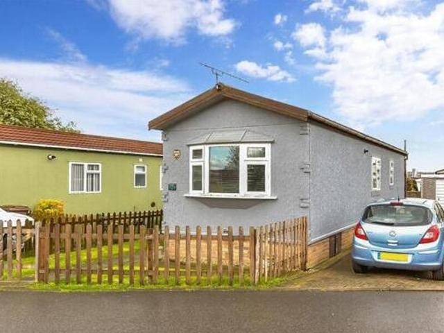 1 Bedroom Park Home For Sale In Hoo, Rochester
