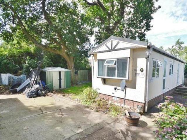 1 Bedroom Park Home For Sale In Jaywick Lane