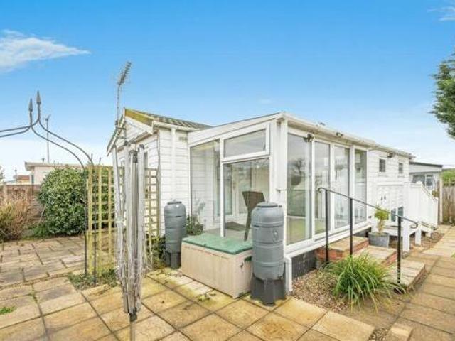 1 Bedroom Park Home For Sale In Stratton Strawless