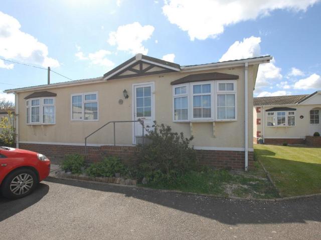 1 bedroom park home for sale