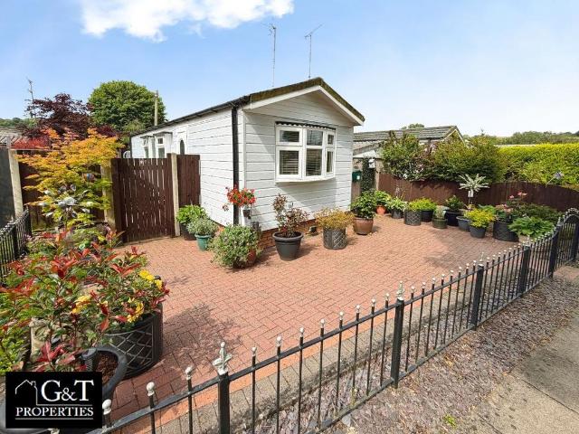 1 bedroom park home for sale