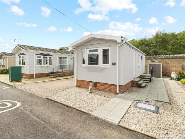 1 bedroom park home for sale