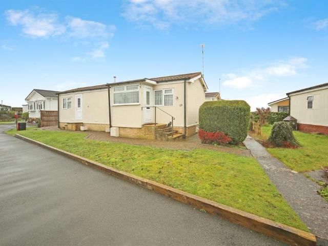 1 bedroom park home for sale