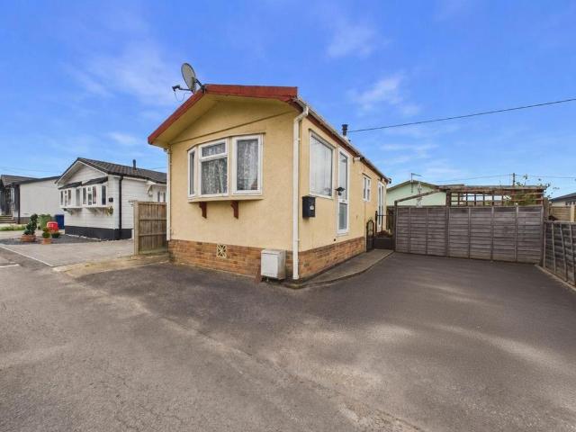 1 bedroom park home for sale