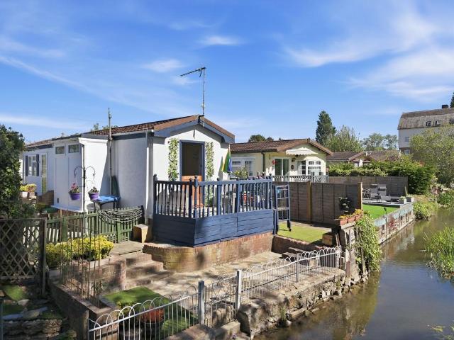 1 bedroom park home for sale