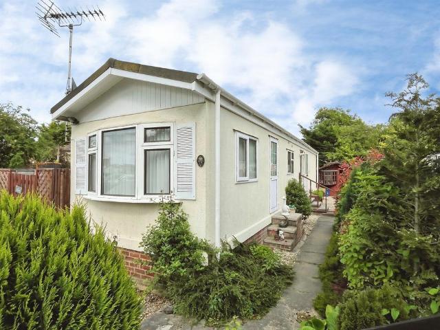 1 bedroom park home for sale