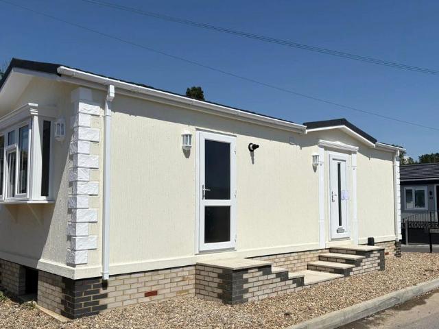 1 bedroom park home for sale