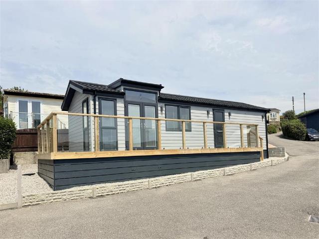 1 bedroom park home for sale