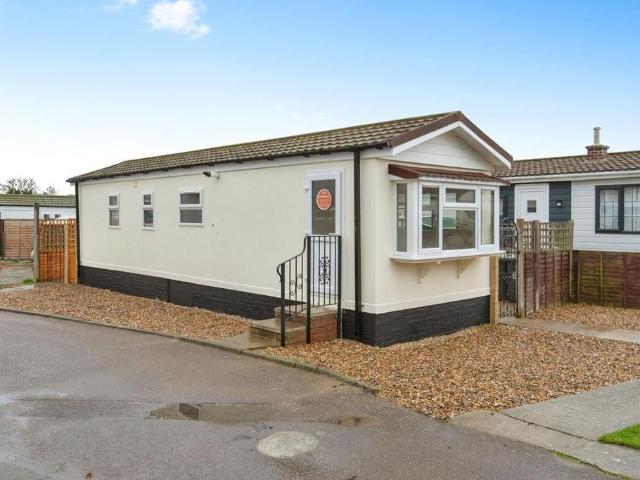 1 bedroom park home for sale