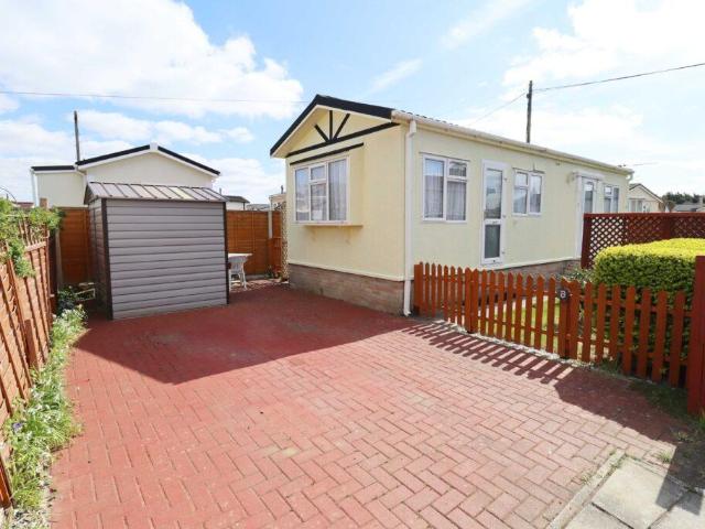 1 bedroom park home for sale