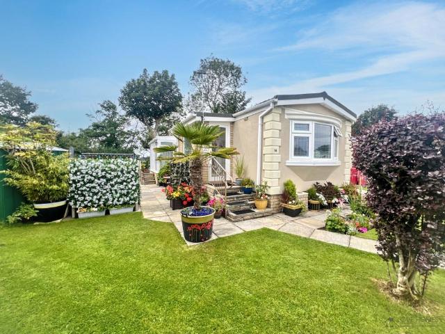 1 bedroom park home for sale