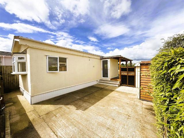 1 bedroom park home for sale