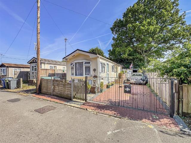 1 bedroom park home for sale