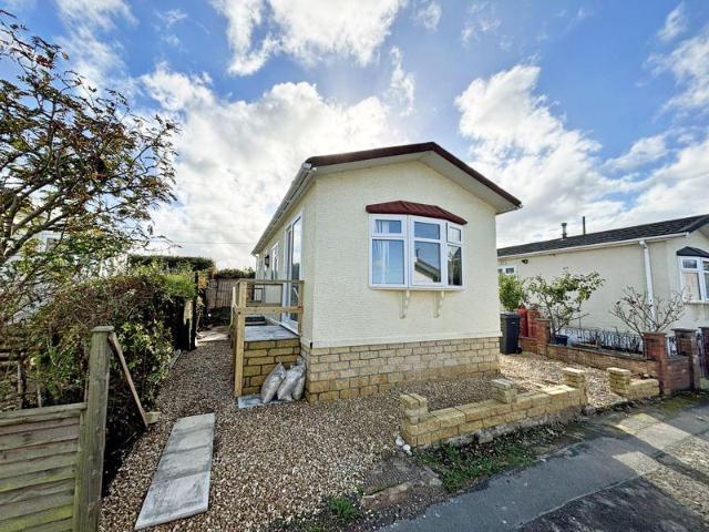 1 bedroom park home for sale