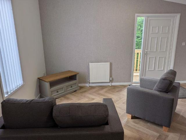 1 bedroom park home to rent