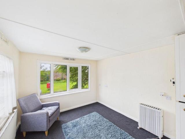 1 bedroom park home to rent