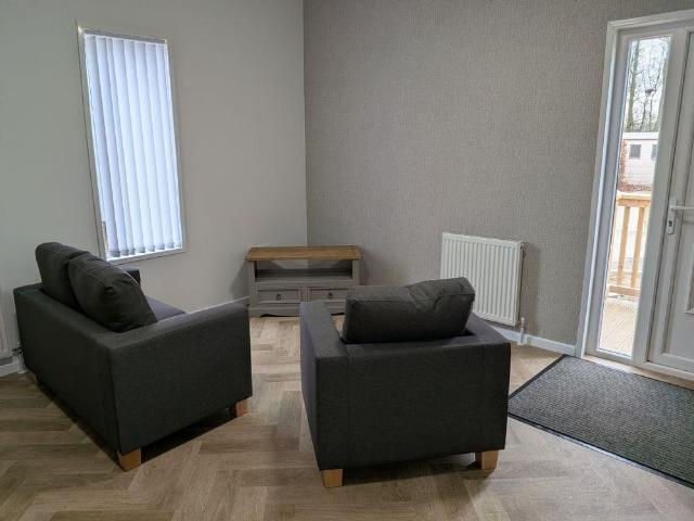 1 bedroom park home to rent