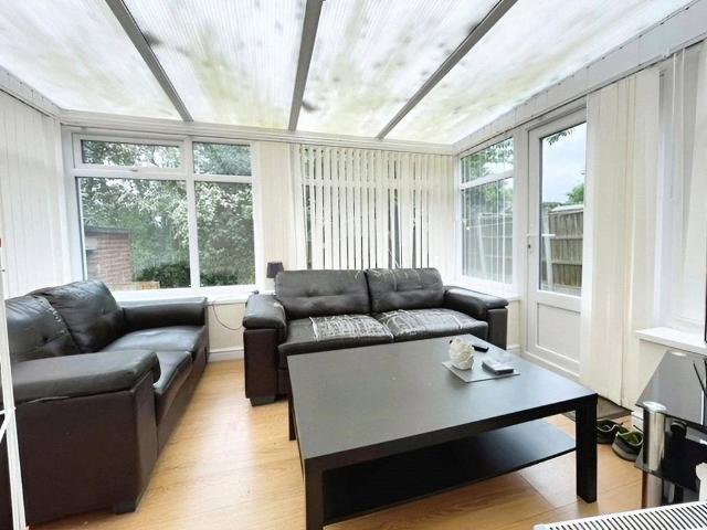 1 bedroom parking to rent