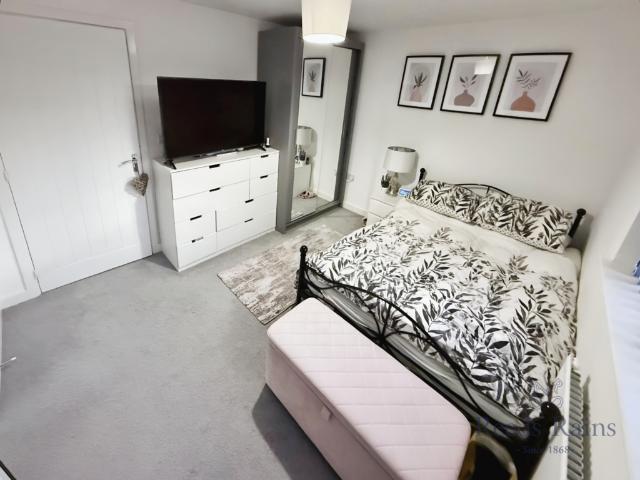 1 bedroom parking to rent