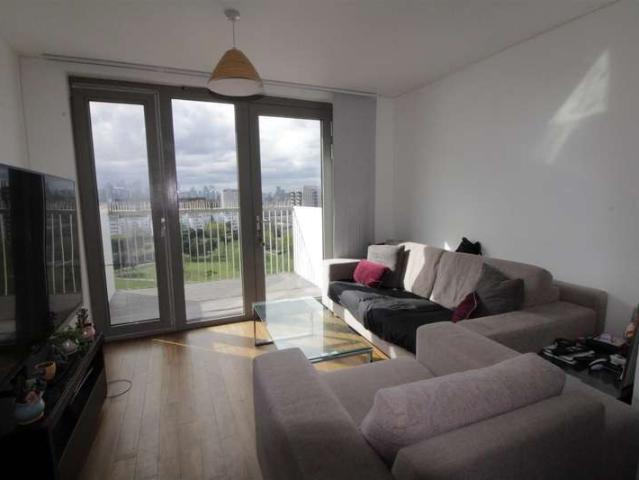 1 Bedroom Penthouse Flat